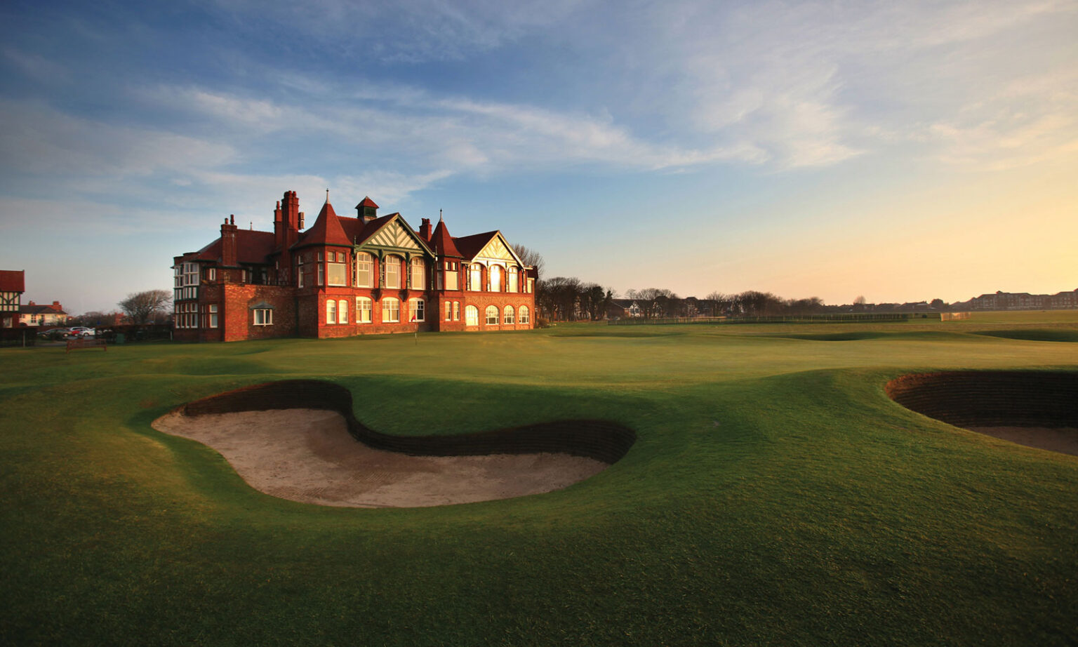 Top 10 British Golfing Gems for Your Bucket List - The 19th Hole Magazine